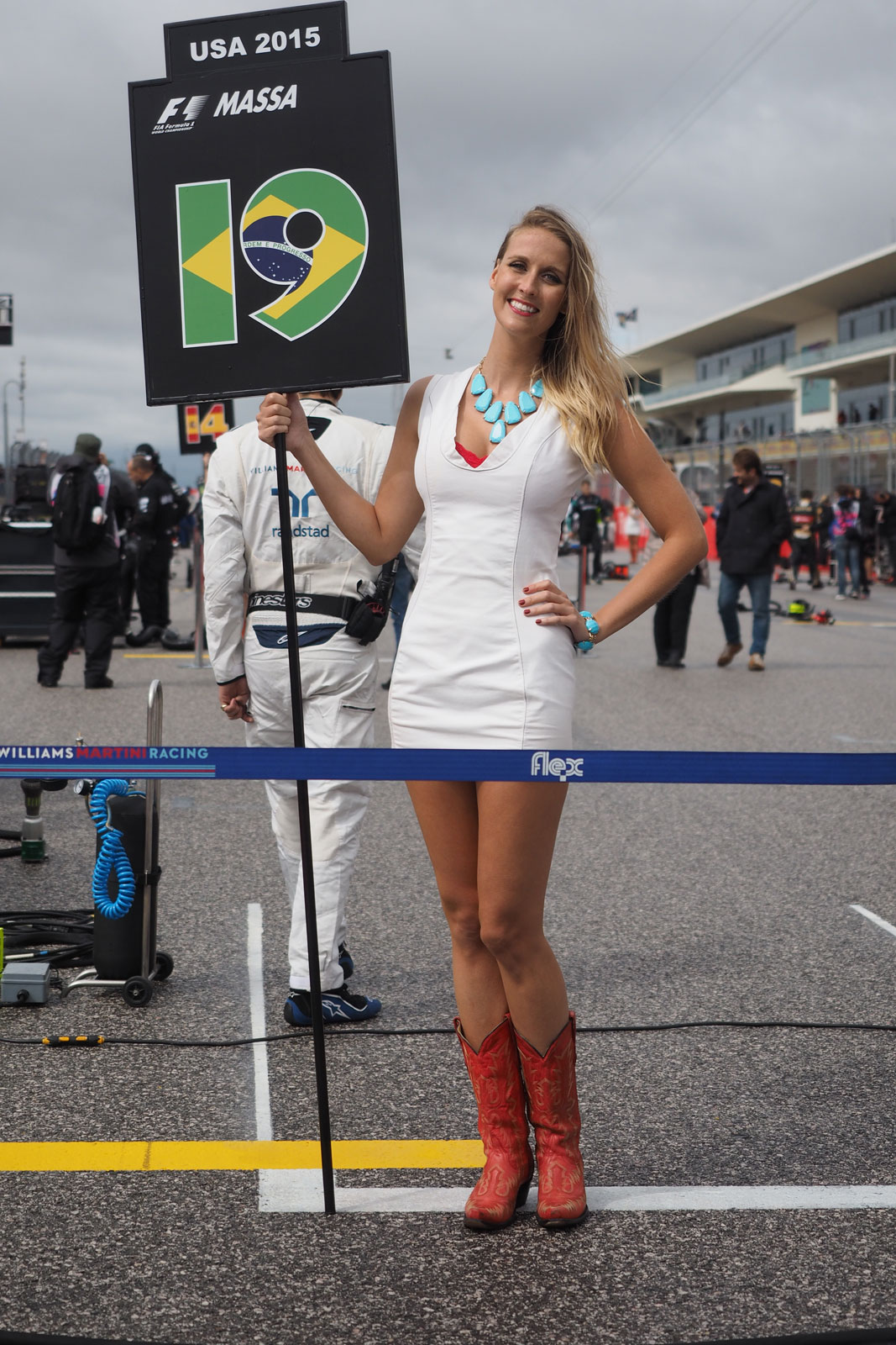 【F1ビューティー】2015 Rd.16 USGP編「テキサススタイルの美女たち！」 – F1LIFE