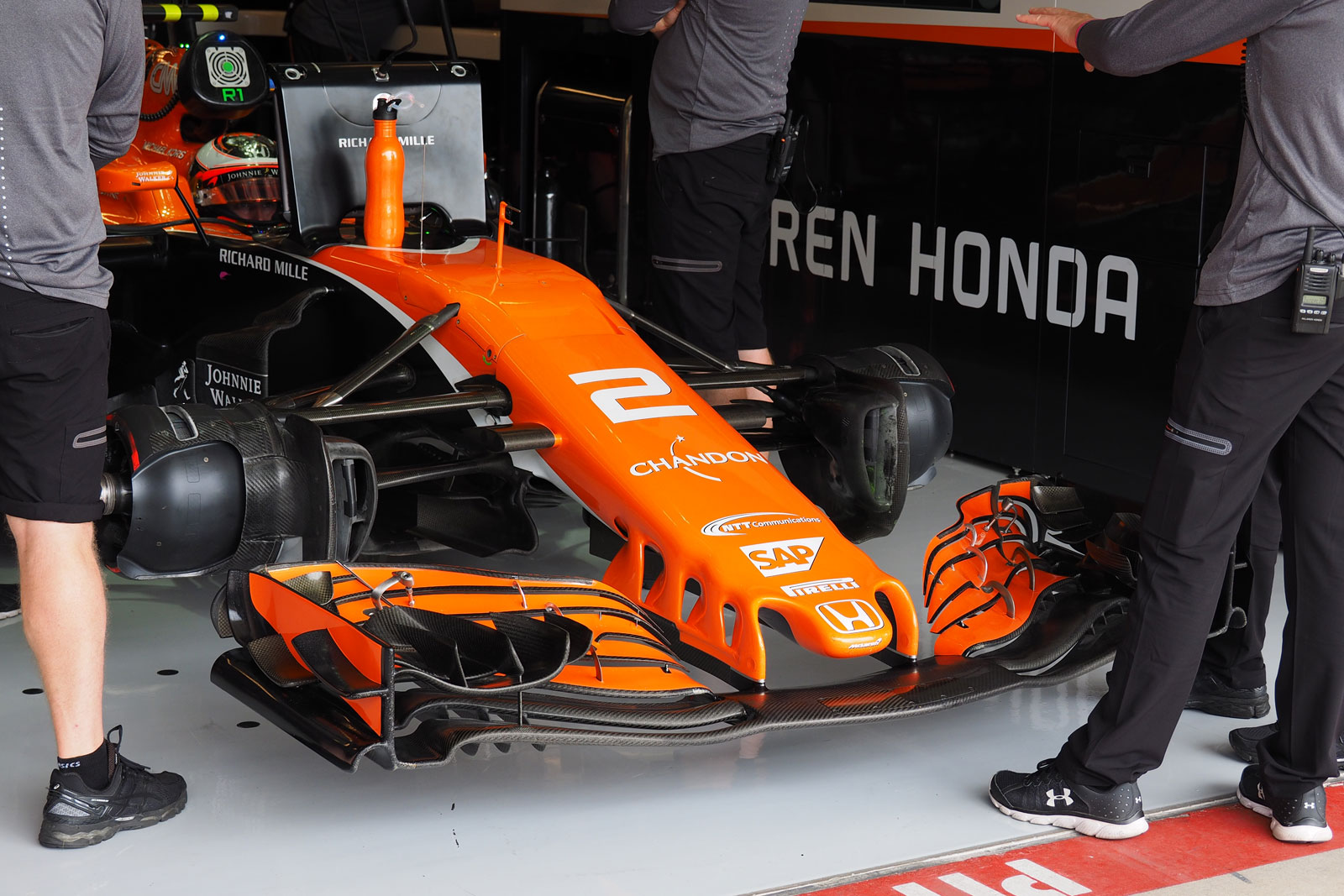 【Rd.17 USA 金曜】MCL32、新型フロントウイング投入 – F1LIFE