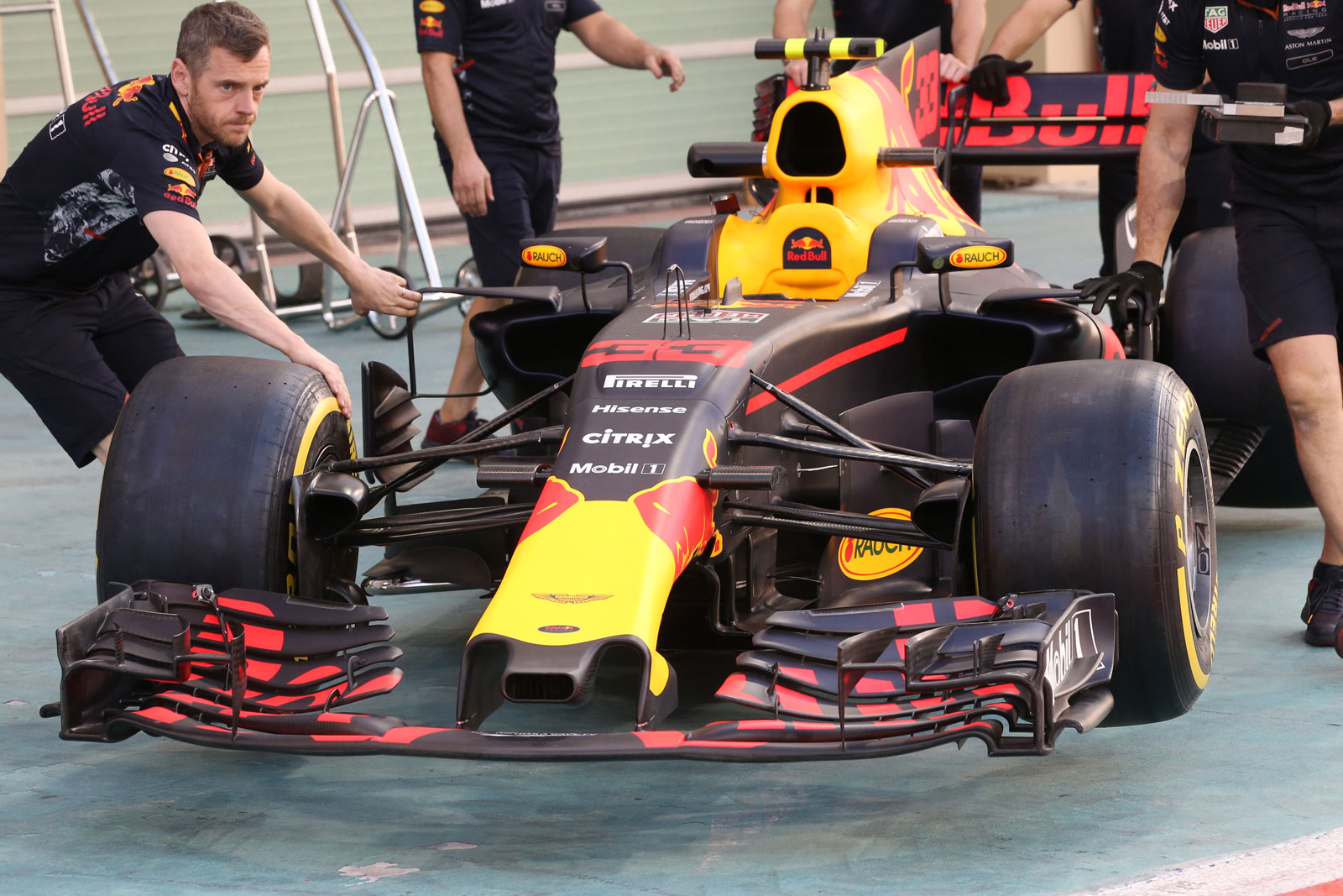 【新車解説】レッドブルRB14、フロントサスとサイドポッドに見える積極空力マシンの片鱗 – F1LIFE